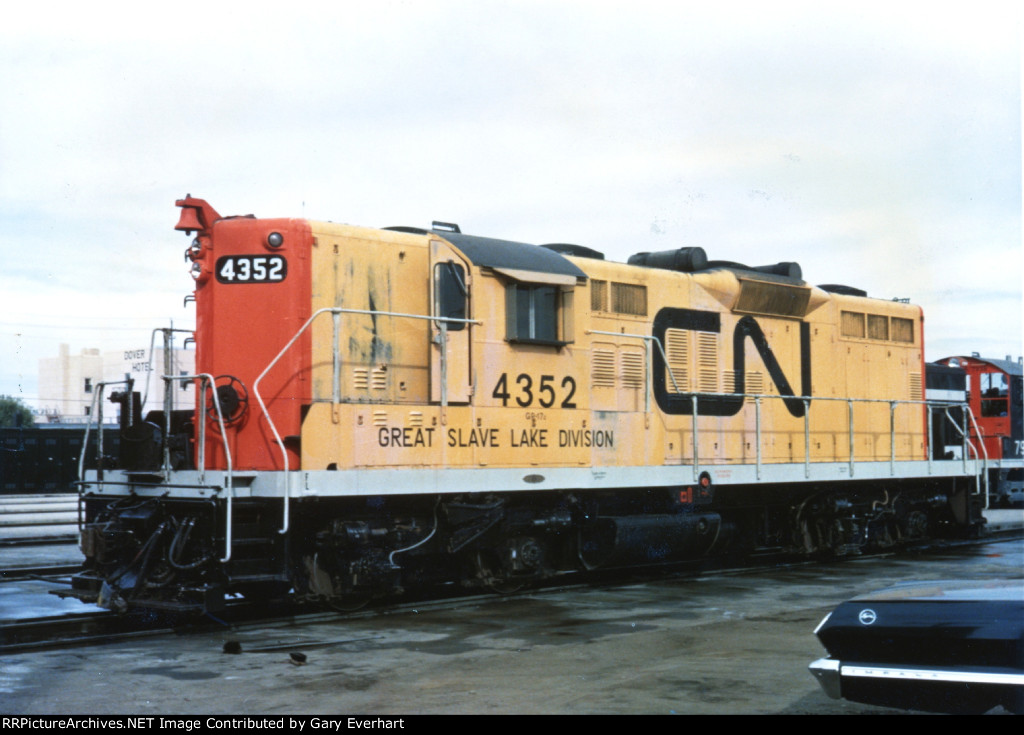 CN GP9RM #4352